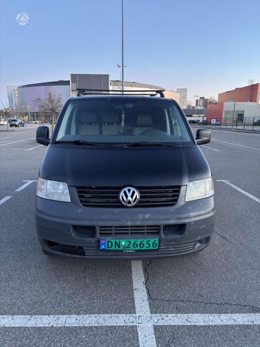 Melns Volkswagen Transporter 2009 Panevēža, ar dzinēja tilpumu 2.47 L un nobraukumu 270 tūkst. km par 4000 €, foto 4 vietnē AUTOMOTO.COM.LV