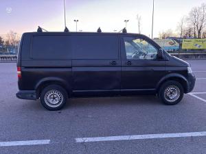 Melns Volkswagen Transporter 2009 Panevēža, ar dzinēja tilpumu 2.47 L un nobraukumu 270 tūkst. km par 4000 €, foto 6 vietnē AUTOMOTO.COM.LV
