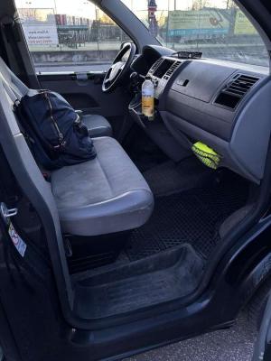 Melns Volkswagen Transporter 2009 Panevēža, ar dzinēja tilpumu 2.47 L un nobraukumu 270 tūkst. km par 4000 €, foto 10 vietnē AUTOMOTO.COM.LV