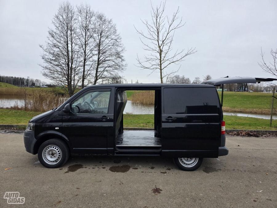 Melns Volkswagen Transporter 2010 Mažeikiai, ar dzinēja tilpumu 2.00 L un nobraukumu 275 tūkst. km par 5700 €, foto 19 vietnē AUTOMOTO.COM.LV