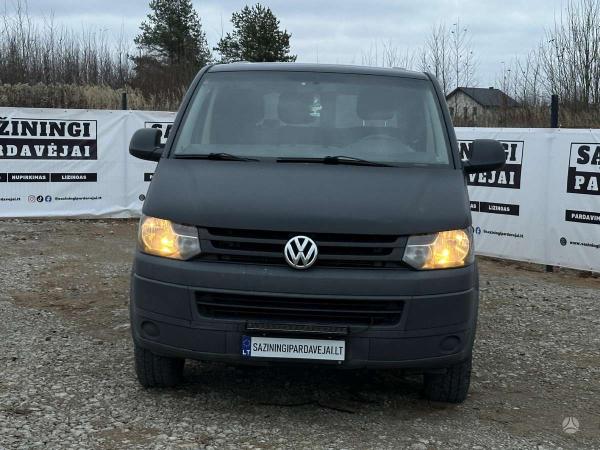 Black Volkswagen Transporter 2012 in Vilnius, with an engine capacity of 1.97 L and mileage of 393 thousand km for 5100 €, photo 3 on AUTOMOTO.COM.LV