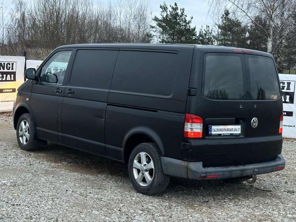 Black Volkswagen Transporter 2012 in Vilnius, with an engine capacity of 1.97 L and mileage of 393 thousand km for 5100 €, photo 6 on AUTOMOTO.COM.LV