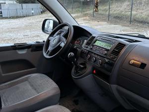 Melns Volkswagen Transporter 2012 Viļņa, ar dzinēja tilpumu 1.97 L un nobraukumu 393 tūkst. km par 5100 €, foto 7 vietnē AUTOMOTO.COM.LV