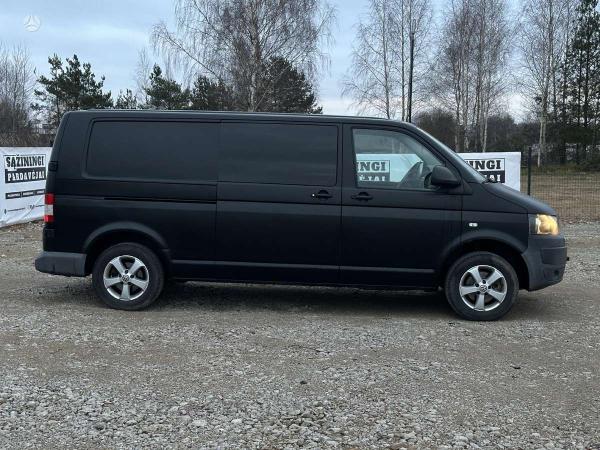 Black Volkswagen Transporter 2012 in Vilnius, with an engine capacity of 1.97 L and mileage of 393 thousand km for 5100 €, photo 8 on AUTOMOTO.COM.LV