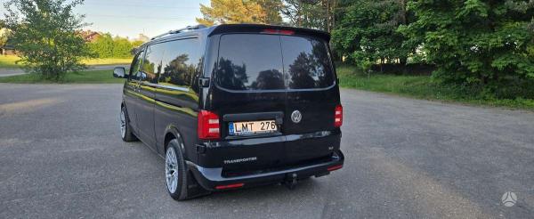 Melns Volkswagen Transporter 2013 Kauņa, ar dzinēja tilpumu 1.97 L un nobraukumu 426 tūkst. km par 8000 €, foto 4 vietnē AUTOMOTO.COM.LV