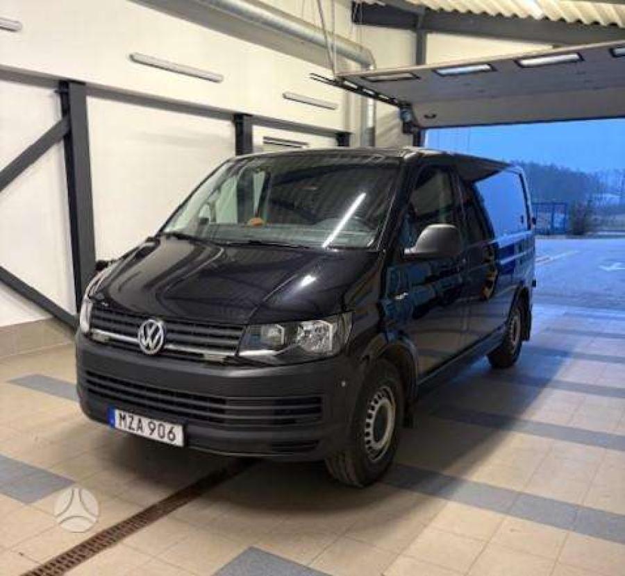 Black Volkswagen Transporter 2016 in Alytus, with an engine capacity of 1.97 L and mileage of 164 thousand km for 11500 €, photo 1 on AUTOMOTO.COM.LV