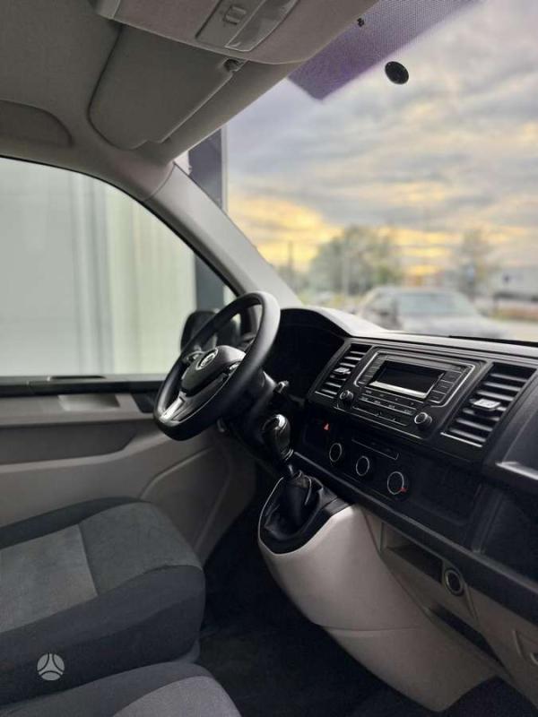Volkswagen Transporter 2016 in Vilnius on AUTOMOTO.COM.LV Black Volkswagen Transporter 2016 in Vilnius, with an engine capacity of 2.00 L and mileage of 203 thousand km for 7600 €, photo 6 on AUTOMOTO.COM.LV