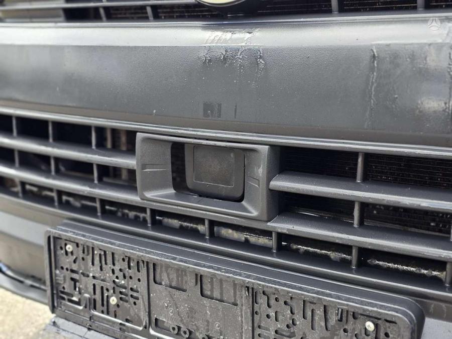 Black Volkswagen Transporter 2016 in Rokiskis, with an engine capacity of 2.00 L and mileage of 270 thousand km for 5650 €, photo 10 on AUTOMOTO.COM.LV