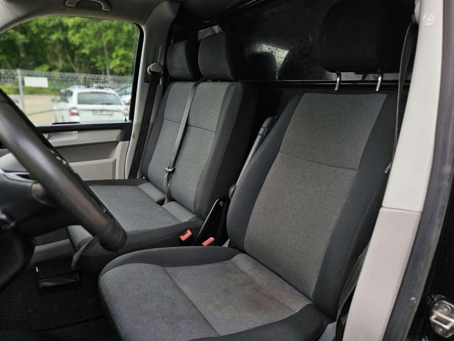 Black Volkswagen Transporter 2016 in Rokiskis, with an engine capacity of 2.00 L and mileage of 270 thousand km for 5650 €, photo 24 on AUTOMOTO.COM.LV