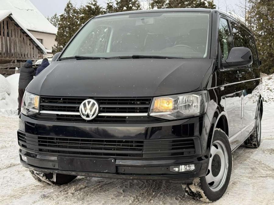 Melns Volkswagen Transporter 2017 Utena, ar dzinēja tilpumu 2.00 L un nobraukumu 199 tūkst. km par 15950 €, foto 1 vietnē AUTOMOTO.COM.LV