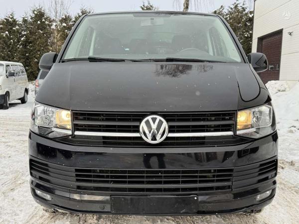 Black Volkswagen Transporter 2017 in Utena, with an engine capacity of 2.00 L and mileage of 199 thousand km for 15950 €, photo 4 on AUTOMOTO.COM.LV