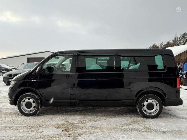 Black Volkswagen Transporter 2017 in Utena, with an engine capacity of 2.00 L and mileage of 199 thousand km for 15950 €, photo 9 on AUTOMOTO.COM.LV