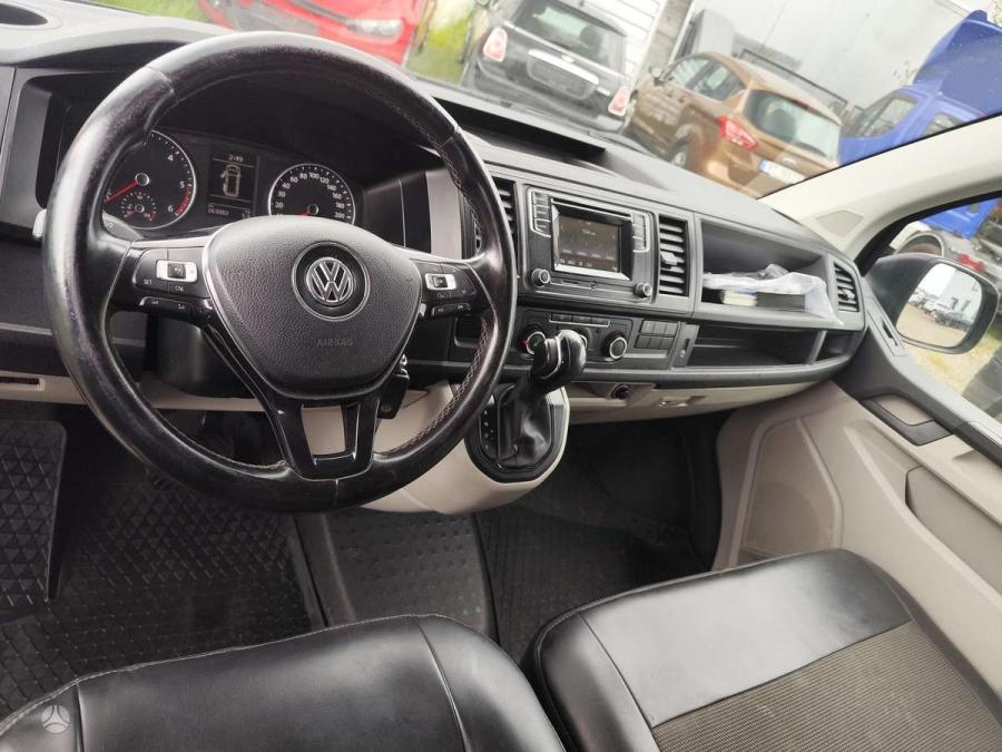 Black Volkswagen Transporter 2017 in Klaipeda, with an engine capacity of 1.97 L and mileage of 263 thousand km for 12500 €, photo 5 on AUTOMOTO.COM.LV