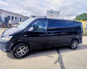 Black Volkswagen Transporter 2017 in Klaipeda, with an engine capacity of 1.97 L and mileage of 263 thousand km for 12500 €, photo 7 on AUTOMOTO.COM.LV