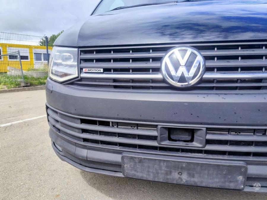 Black Volkswagen Transporter 2017 in Klaipeda, with an engine capacity of 1.97 L and mileage of 263 thousand km for 12500 €, photo 16 on AUTOMOTO.COM.LV
