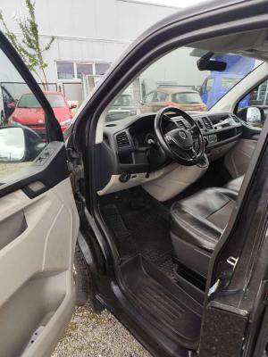 Black Volkswagen Transporter 2017 in Klaipeda, with an engine capacity of 1.97 L and mileage of 263 thousand km for 12500 €, photo 22 on AUTOMOTO.COM.LV