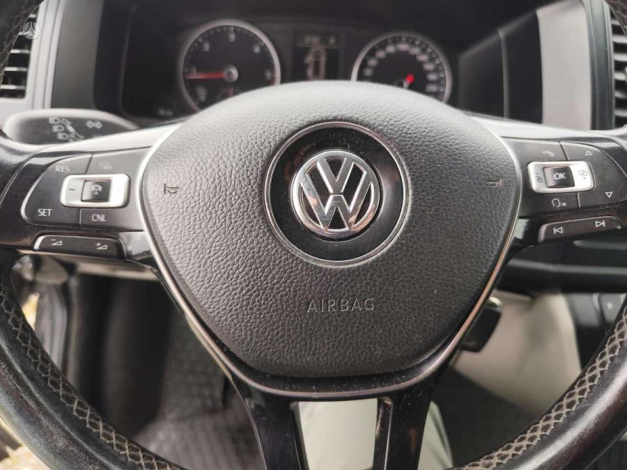 Black Volkswagen Transporter 2017 in Klaipeda, with an engine capacity of 1.97 L and mileage of 263 thousand km for 12500 €, photo 26 on AUTOMOTO.COM.LV