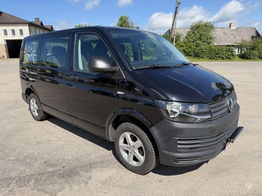 Black Volkswagen Transporter 2017 in Skaudvile, with an engine capacity of 1.97 L and mileage of 347 thousand km for 11700 €, photo 3 on AUTOMOTO.COM.LV