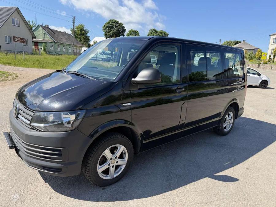 Black Volkswagen Transporter 2017 in Skaudvile, with an engine capacity of 1.97 L and mileage of 347 thousand km for 11700 €, photo 8 on AUTOMOTO.COM.LV