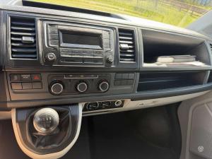 Black Volkswagen Transporter 2017 in Skaudvile, with an engine capacity of 1.97 L and mileage of 347 thousand km for 11700 €, photo 11 on AUTOMOTO.COM.LV