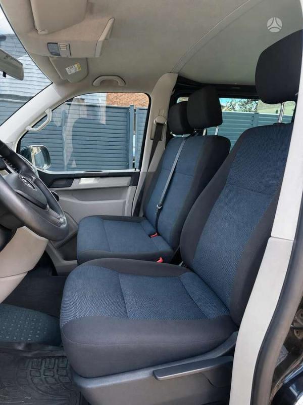 Melns Volkswagen Transporter 2017 Klaipėda, ar dzinēja tilpumu 1.97 L un nobraukumu 222 tūkst. km par 13500 €, foto 9 vietnē AUTOMOTO.COM.LV