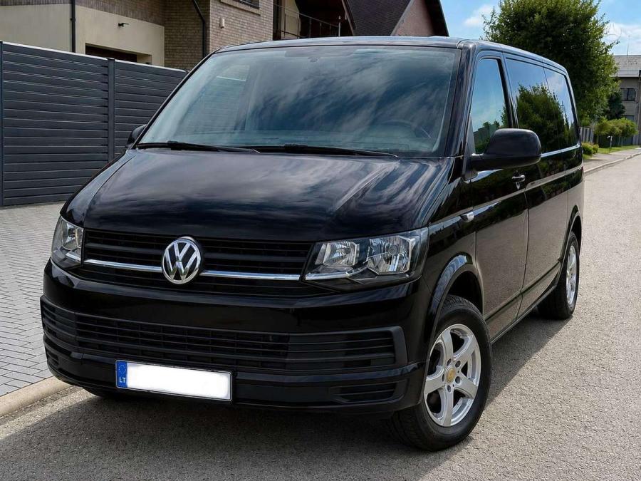 Melns Volkswagen Transporter 2017 Klaipėda, ar dzinēja tilpumu 1.97 L un nobraukumu 222 tūkst. km par 13700 €, foto 3 vietnē AUTOMOTO.COM.LV