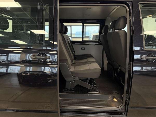 Black Volkswagen Transporter 2018 in Klaipeda, with an engine capacity of 1.97 L and mileage of 220 thousand km for 18450 €, photo 10 on AUTOMOTO.COM.LV