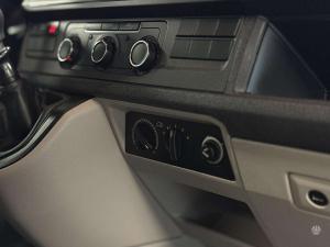 Black Volkswagen Transporter 2018 in Klaipeda, with an engine capacity of 1.97 L and mileage of 220 thousand km for 18450 €, photo 12 on AUTOMOTO.COM.LV