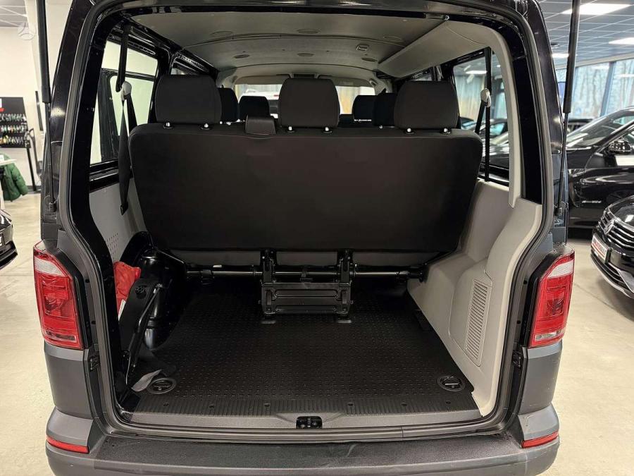Black Volkswagen Transporter 2018 in Klaipeda, with an engine capacity of 1.97 L and mileage of 220 thousand km for 18450 €, photo 22 on AUTOMOTO.COM.LV