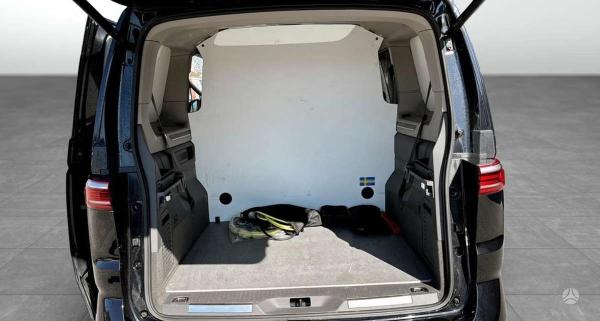 Melns Volkswagen Transporter 2023 Viļņa, ar dzinēja tilpumu 1.40 L un nobraukumu 73 tūkst. km par 49200 €, foto 8 vietnē AUTOMOTO.COM.LV