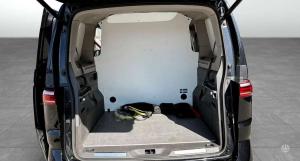 Black Volkswagen Transporter 2023 in Vilnius, with an engine capacity of 1.40 L and mileage of 73 thousand km for 49200 €, photo 9 on AUTOMOTO.COM.LV