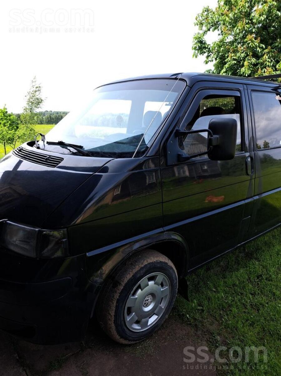 Black Volkswagen Transporter 1993 in Kraslava, with an engine capacity of 2.40 L and mileage of 299 thousand km for 5650 €, photo 2 on AUTOMOTO.COM.LV