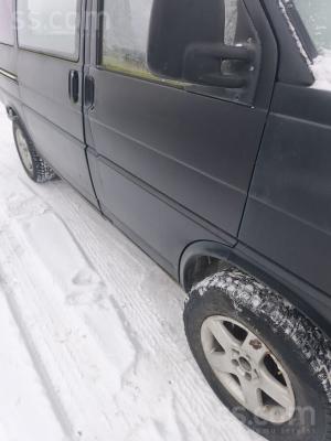 Black Volkswagen Transporter 1995 in Ventspils, with an engine capacity of 1.90 L and mileage of 350 thousand km for 1300 €, photo  on AUTOMOTO.COM.LV