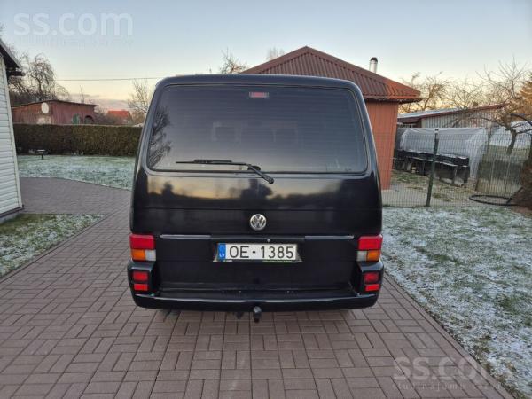 Melns Volkswagen Transporter 2002 Rēzekne, ar dzinēja tilpumu 2.50 L un nobraukumu 395 tūkst. km par 2800 €, foto 5 vietnē AUTOMOTO.COM.LV
