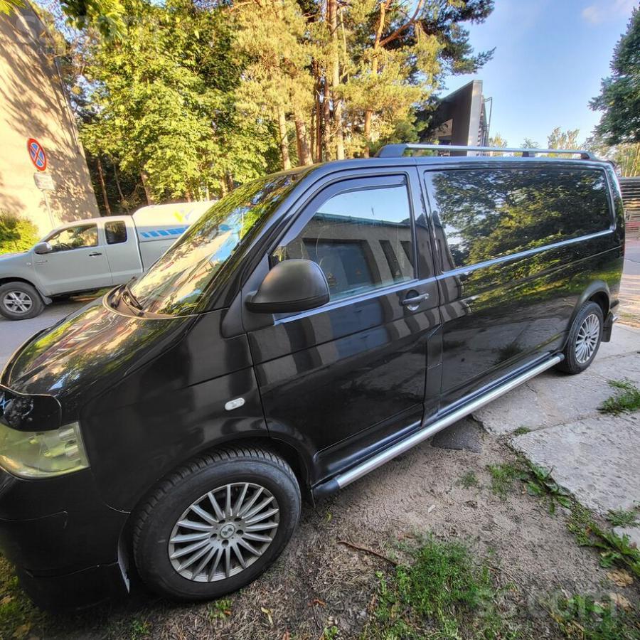 Black Volkswagen Transporter 2004 in Jurmala, with an engine capacity of 2.50 L and mileage of 0 thousand km for 5950 €, photo 1 on AUTOMOTO.COM.LV
