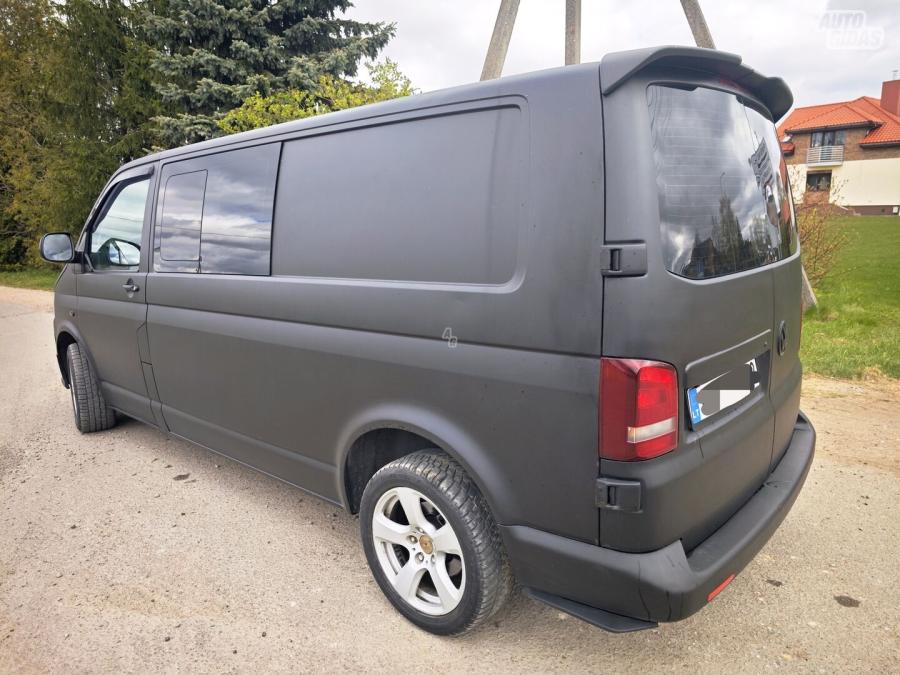 Melns Volkswagen Transporter 2006 Viļņa, ar dzinēja tilpumu 1.90 L un nobraukumu 301 tūkst. km par 5700 €, foto 6 vietnē AUTOMOTO.COM.LV