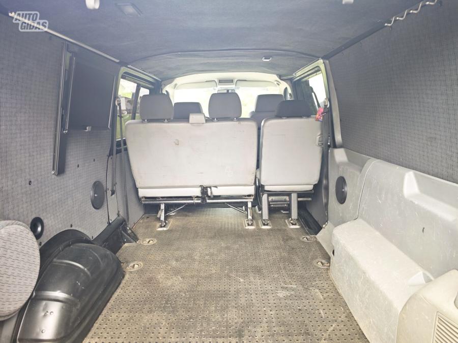 Melns Volkswagen Transporter 2006 Viļņa, ar dzinēja tilpumu 1.90 L un nobraukumu 301 tūkst. km par 5700 €, foto 16 vietnē AUTOMOTO.COM.LV