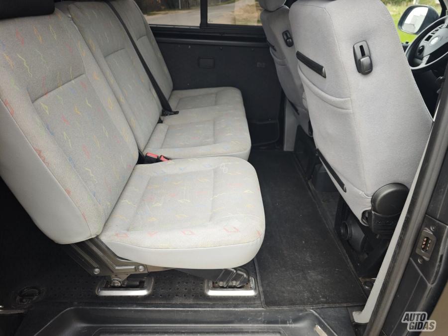 Melns Volkswagen Transporter 2006 Viļņa, ar dzinēja tilpumu 1.90 L un nobraukumu 301 tūkst. km par 5700 €, foto 17 vietnē AUTOMOTO.COM.LV