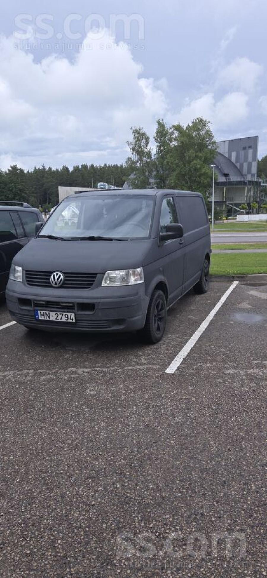 Melns Volkswagen Transporter 2006 Rīga, ar dzinēja tilpumu 1.90 L un nobraukumu 360 tūkst. km par 1700 €, foto 1 vietnē AUTOMOTO.COM.LV