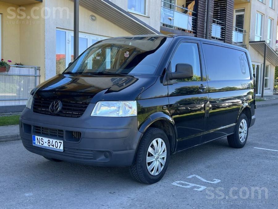 Black Volkswagen Transporter 2007 in Riga, with an engine capacity of 1.90 L and mileage of 400 thousand km for 3900 €, photo 1 on AUTOMOTO.COM.LV