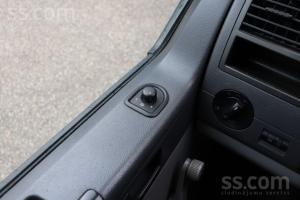 Black Volkswagen Transporter 2007 in Valmiera, with an engine capacity of 1.90 L and mileage of 0 thousand km for 4100 €, photo 13 on AUTOMOTO.COM.LV