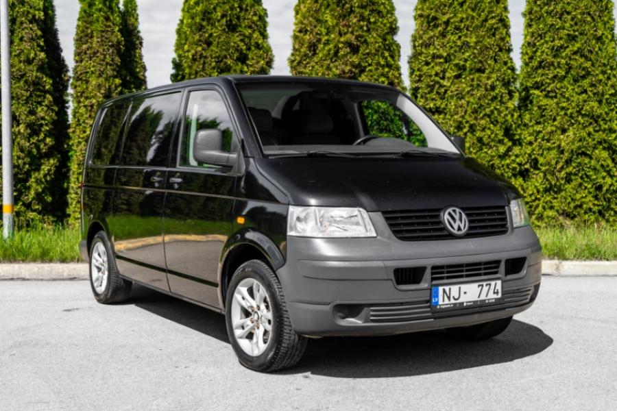 Melns Volkswagen Transporter 2007 Rīga, ar dzinēja tilpumu 1.90 L un nobraukumu 354 tūkst. km par 4590 €, foto 1 vietnē AUTOMOTO.COM.LV
