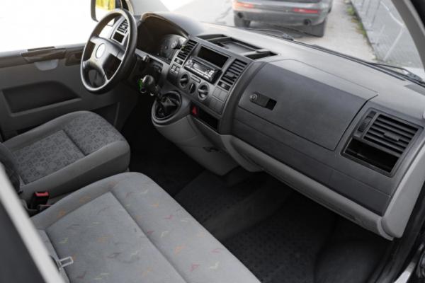 Melns Volkswagen Transporter 2007 Rīga, ar dzinēja tilpumu 1.90 L un nobraukumu 354 tūkst. km par 4590 €, foto 8 vietnē AUTOMOTO.COM.LV