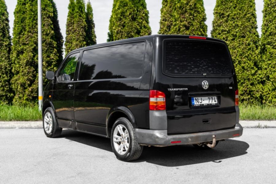 Melns Volkswagen Transporter 2007 Rīga, ar dzinēja tilpumu 1.90 L un nobraukumu 354 tūkst. km par 4590 €, foto 13 vietnē AUTOMOTO.COM.LV