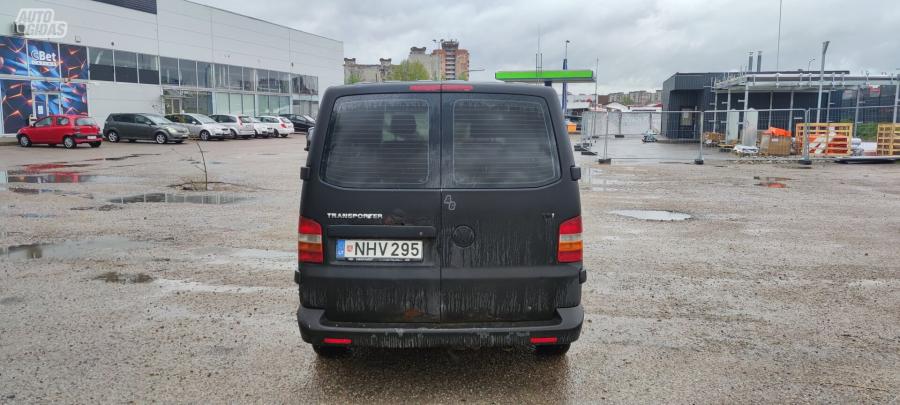 Black Volkswagen Transporter 2008 in Kaunas, with an engine capacity of 1.90 L and mileage of 509 thousand km for 3500 €, photo 7 on AUTOMOTO.COM.LV