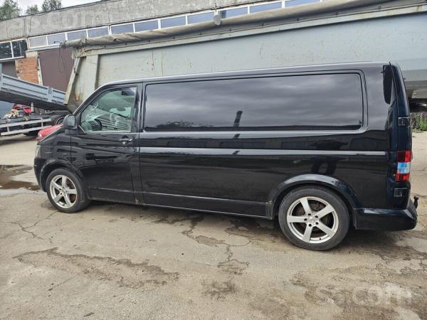 Melns Volkswagen Transporter 2010 Rīga, ar dzinēja tilpumu 2.00 L un nobraukumu 270 tūkst. km par 3500 €, foto 2 vietnē AUTOMOTO.COM.LV