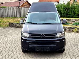Black Volkswagen Transporter 2010 in Vilnius, with an engine capacity of 2.00 L and mileage of 367 thousand km for 8600 €, photo 2 on AUTOMOTO.COM.LV
