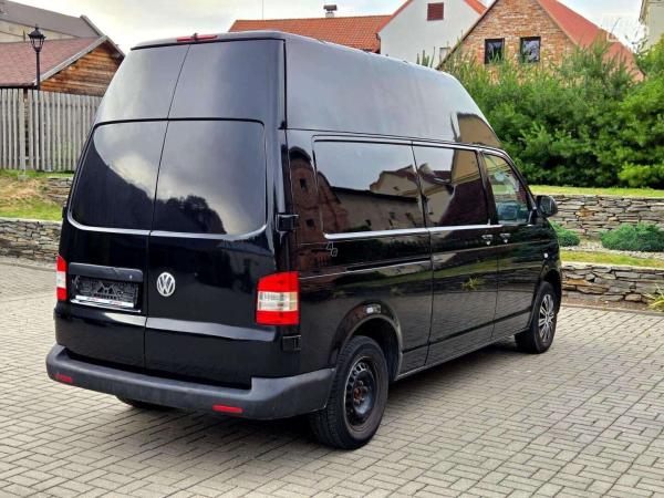 Melns Volkswagen Transporter 2010 Viļņa, ar dzinēja tilpumu 2.00 L un nobraukumu 367 tūkst. km par 8600 €, foto 8 vietnē AUTOMOTO.COM.LV