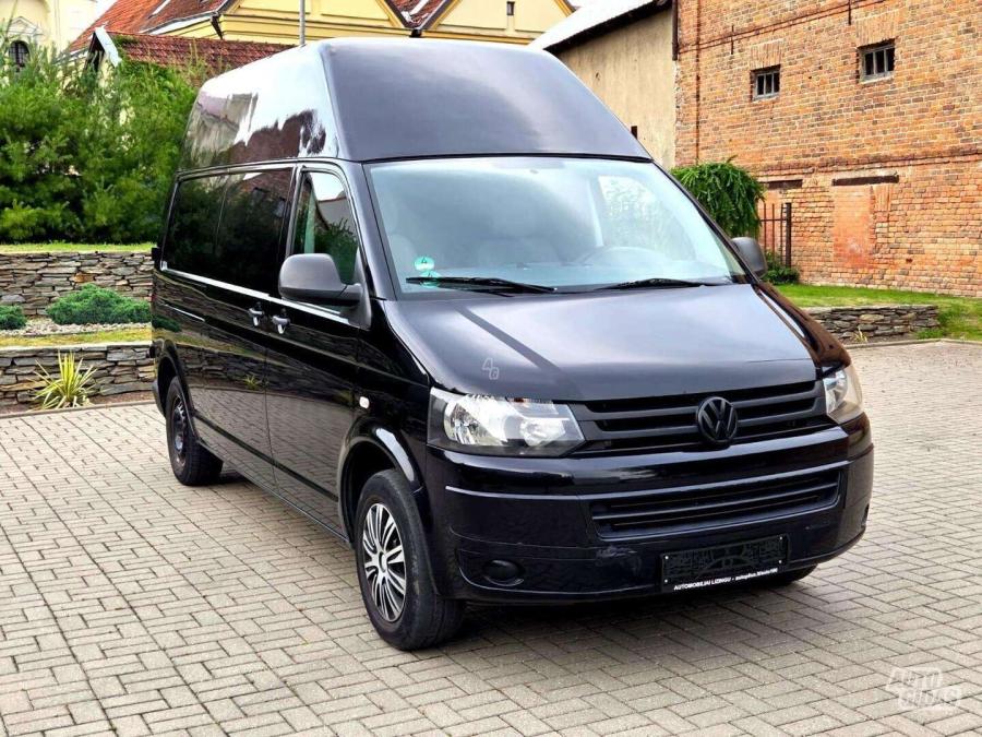 Black Volkswagen Transporter 2010 in Vilnius, with an engine capacity of 2.00 L and mileage of 367 thousand km for 8600 €, photo 14 on AUTOMOTO.COM.LV