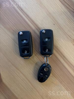 Melns Volkswagen Transporter 2012 Rīga, ar dzinēja tilpumu 2.00 L un nobraukumu 388 tūkst. km par 10500 €, foto 17 vietnē AUTOMOTO.COM.LV